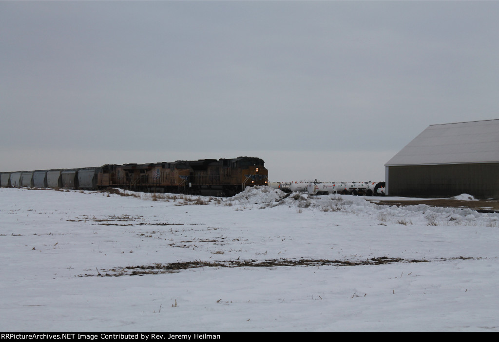 UP 8635 & others (3)